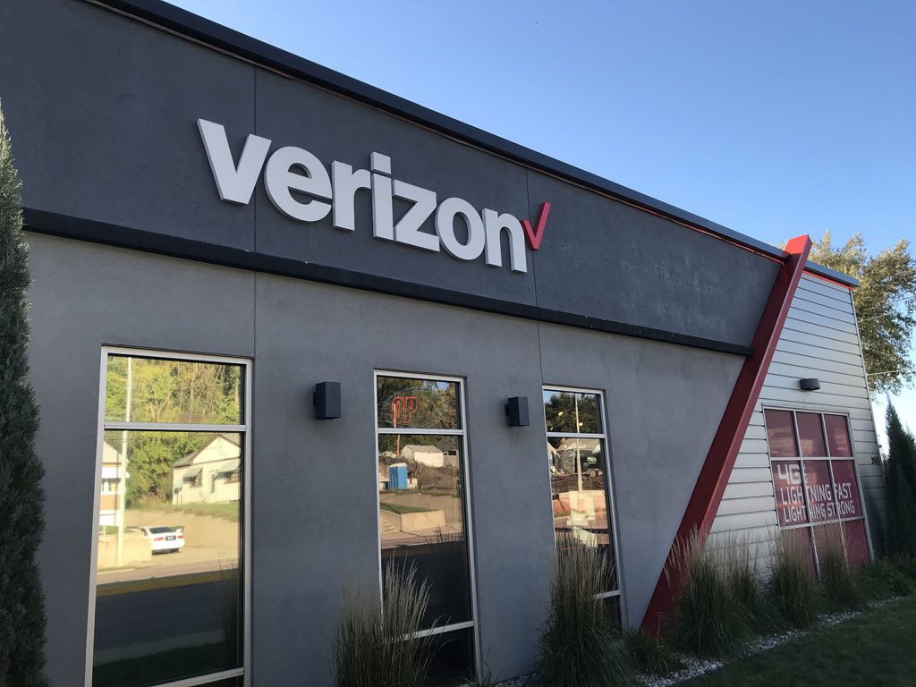 Wireless World - Verizon Retailer | Business View Magazine