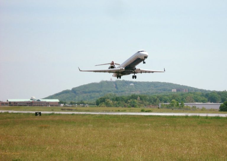 Lynchburg Regional Airport - "Fly from here to there to anywhere"